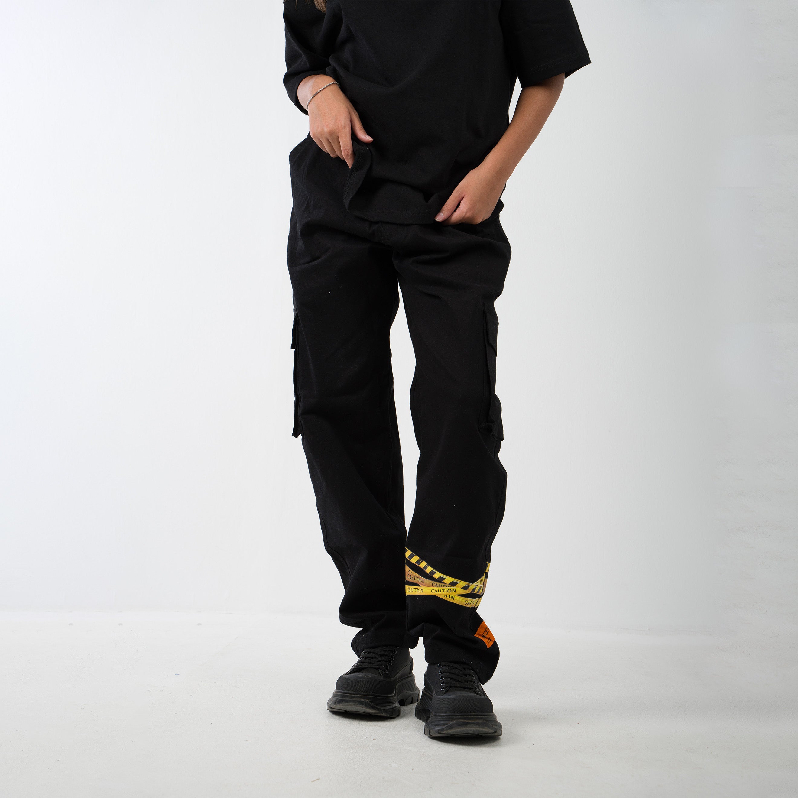 CAUTION CARGO PANTS (UNISEX) – Blackedition